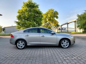 Beige Volvo S60 2011 in Paide, with an engine capacity of 2.00 L and mileage of 325 thousand km for 6499 €, photo 6 on AUTOMOTO.COM.LV