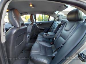 Beige Volvo S60 2011 in Paide, with an engine capacity of 2.00 L and mileage of 325 thousand km for 6499 €, photo 12 on AUTOMOTO.COM.LV