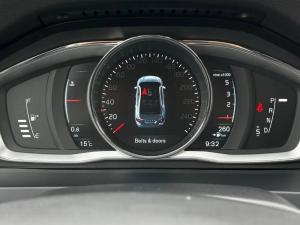 Melns Volvo S60 2015 Jelgava, ar dzinēja tilpumu 2.00 L un nobraukumu 204 tūkst. km par 8990 €, foto 19 vietnē AUTOMOTO.COM.LV