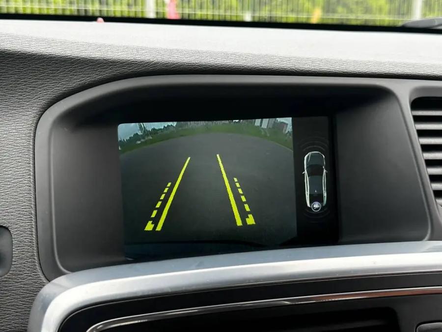 Melns Volvo S60 2015 Jelgava, ar dzinēja tilpumu 2.00 L un nobraukumu 204 tūkst. km par 8990 €, foto 21 vietnē AUTOMOTO.COM.LV