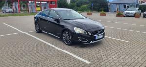 Black Volvo S60 2010 in Riga, with an engine capacity of 2.40 L and mileage of 282 thousand km for 5800 €, photo 5 on AUTOMOTO.COM.LV