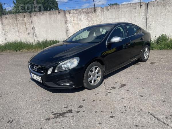 Черный Вольво С60 2011 в Рига, объемом двигателя 2.00 л и пробегом 0 тыс. км за 4400 €, фото 1 на AUTOMOTO.COM.LV