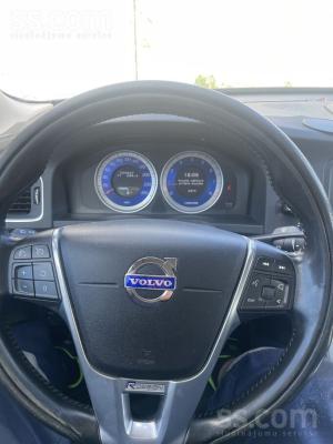 Black Volvo S60 2011 in Riga, with an engine capacity of 2.00 L and mileage of 0 thousand km for 4400 €, photo 6 on AUTOMOTO.COM.LV