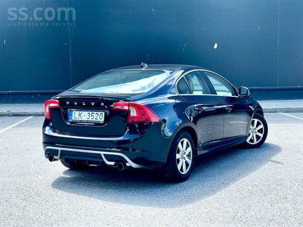 Melns Volvo S60 2011 Rīga, ar dzinēja tilpumu 2.00 L un nobraukumu 0 tūkst. km par 4800 €, foto 1 vietnē AUTOMOTO.COM.LV