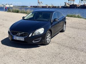 Black Volvo S60 2011 in Riga, with an engine capacity of 1.60 L and mileage of 250 thousand km for 5800 €, photo  on AUTOMOTO.COM.LV