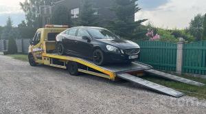 Black Volvo S60 2011 in Riga, with an engine capacity of 2.00 L and mileage of 266 thousand km for 2500 €, photo  on AUTOMOTO.COM.LV