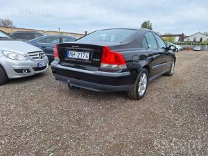 Black Volvo S60 2001 in Daugavpils, with an engine capacity of 2.40 L and mileage of 0 thousand km for 3050 €, photo 7 on AUTOMOTO.COM.LV
