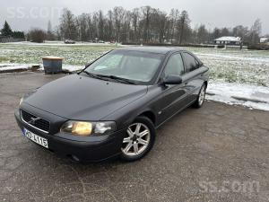 Black Volvo S60 2001 in Jelgava, with an engine capacity of 2.40 L and mileage of 413 thousand km for 1000 €, photo  on AUTOMOTO.COM.LV