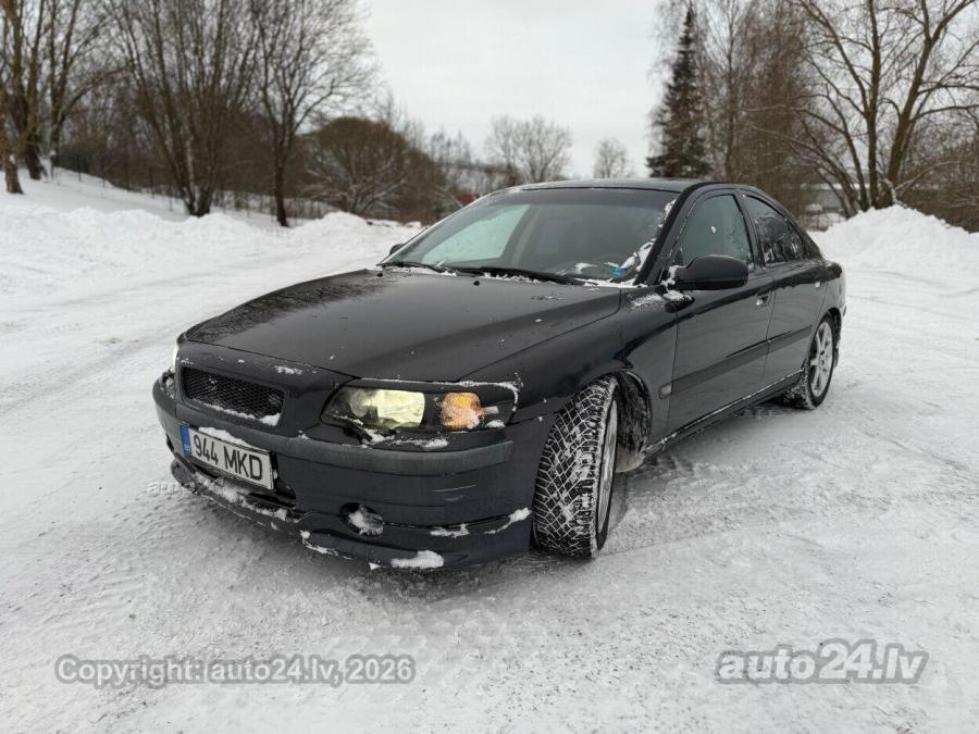 Melns Volvo S60 2001 Tallina, ar dzinēja tilpumu 2.40 L un nobraukumu 275 tūkst. km par 1300 €, foto 1 vietnē AUTOMOTO.COM.LV