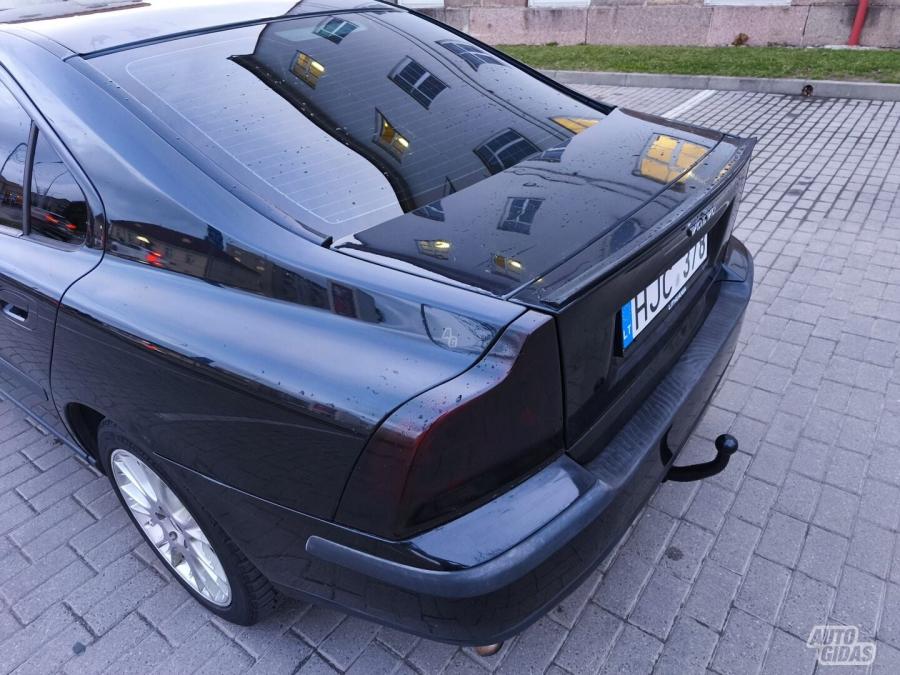 Black Volvo S60 2001 in Taurage, with an engine capacity of 2.40 L and mileage of 353 thousand km for 1650 €, photo 13 on AUTOMOTO.COM.LV