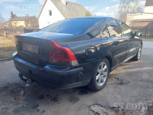 Черный Вольво С60 2001 в Рига, объемом двигателя 2.40 л и пробегом 254 тыс. км за 1200 €, фото 4 на AUTOMOTO.COM.LV