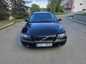 Черный Вольво С60 2001 в Екабпилс, объемом двигателя 2.40 л и пробегом 332 тыс. км за 1690 €, фото 3 на AUTOMOTO.COM.LV