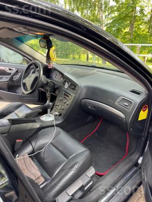 Melns Volvo S60 2001 Tukums, ar dzinēja tilpumu 2.40 L un nobraukumu 505 tūkst. km par 1700 €, foto 7 vietnē AUTOMOTO.COM.LV