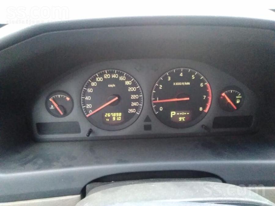 Melns Volvo S60 2001 Rīga, ar dzinēja tilpumu 2.30 L un nobraukumu 265 tūkst. km par 750 €, foto 4 vietnē AUTOMOTO.COM.LV