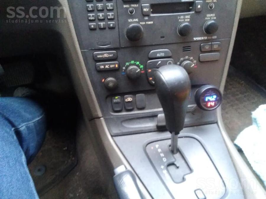 Melns Volvo S60 2001 Rīga, ar dzinēja tilpumu 2.30 L un nobraukumu 265 tūkst. km par 750 €, foto 6 vietnē AUTOMOTO.COM.LV