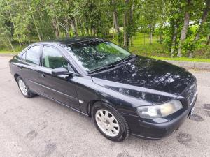 Melns Volvo S60 2001 Tauragė, ar dzinēja tilpumu 2.40 L un nobraukumu 0 tūkst. km par 1480 €, foto 3 vietnē AUTOMOTO.COM.LV