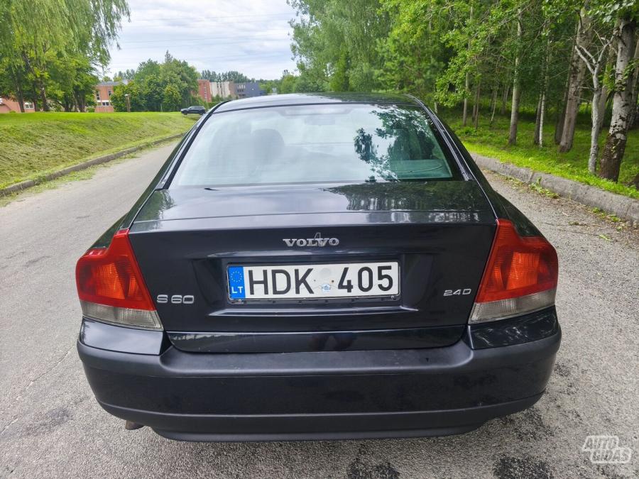 Melns Volvo S60 2001 Tauragė, ar dzinēja tilpumu 2.40 L un nobraukumu 0 tūkst. km par 1480 €, foto 7 vietnē AUTOMOTO.COM.LV