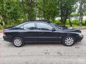 Melns Volvo S60 2001 Tauragė, ar dzinēja tilpumu 2.40 L un nobraukumu 0 tūkst. km par 1480 €, foto 9 vietnē AUTOMOTO.COM.LV
