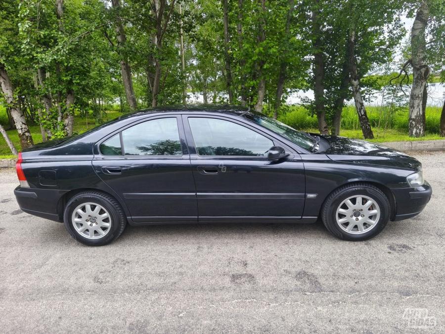 Melns Volvo S60 2001 Tauragė, ar dzinēja tilpumu 2.40 L un nobraukumu 0 tūkst. km par 1480 €, foto 9 vietnē AUTOMOTO.COM.LV