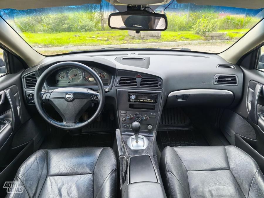 Melns Volvo S60 2001 Tauragė, ar dzinēja tilpumu 2.40 L un nobraukumu 0 tūkst. km par 1480 €, foto 12 vietnē AUTOMOTO.COM.LV