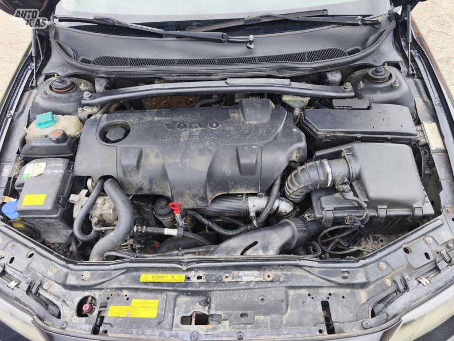 Melns Volvo S60 2001 Tauragė, ar dzinēja tilpumu 2.40 L un nobraukumu 0 tūkst. km par 1480 €, foto 17 vietnē AUTOMOTO.COM.LV