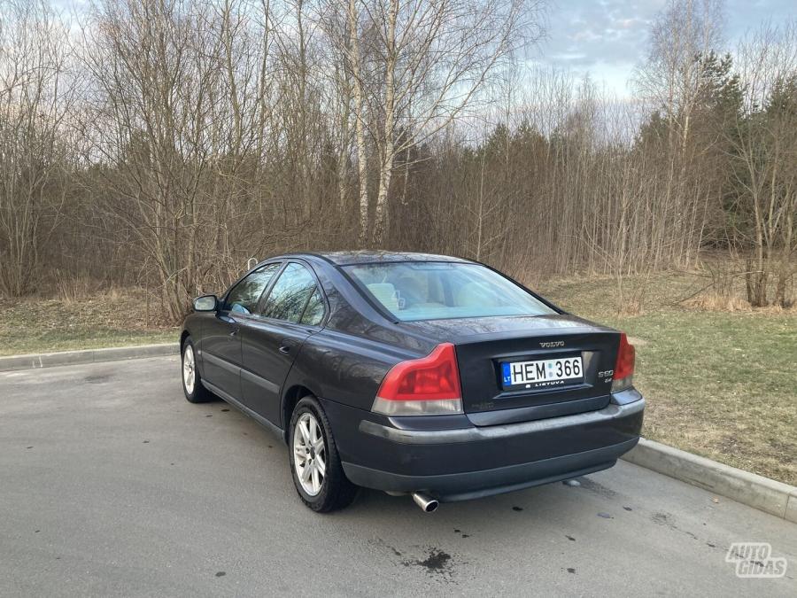 Черный Вольво С60 2001 в Вильнюс, объемом двигателя 2.40 л и пробегом 293 тыс. км за 790 €, фото 30 на AUTOMOTO.COM.LV