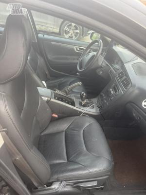 Black Volvo S60 2001 in Siauliai, with an engine capacity of 2.40 L and mileage of 303 thousand km for 1150 €, photo 6 on AUTOMOTO.COM.LV