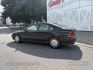 Melns Volvo S60 2001 Tartu, ar dzinēja tilpumu 2.30 L un nobraukumu 291 tūkst. km par 2599 €, foto 3 vietnē AUTOMOTO.COM.LV
