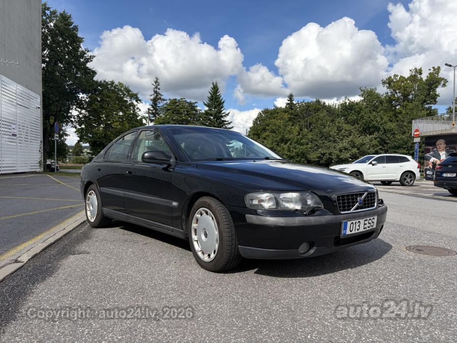 Melns Volvo S60 2001 Tartu, ar dzinēja tilpumu 2.30 L un nobraukumu 291 tūkst. km par 2599 €, foto 6 vietnē AUTOMOTO.COM.LV