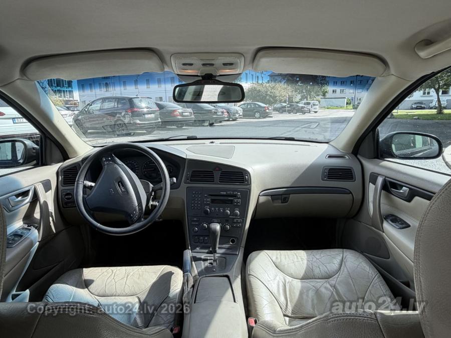 Melns Volvo S60 2001 Tartu, ar dzinēja tilpumu 2.30 L un nobraukumu 291 tūkst. km par 2599 €, foto 8 vietnē AUTOMOTO.COM.LV