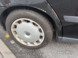 Melns Volvo S60 2001 Tartu, ar dzinēja tilpumu 2.30 L un nobraukumu 291 tūkst. km par 2599 €, foto 17 vietnē AUTOMOTO.COM.LV