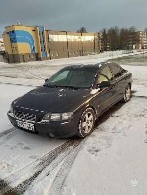 Melns Volvo S60 2002 Elektrėnai, ar dzinēja tilpumu 2.40 L un nobraukumu 340 tūkst. km par 1500 €, foto 4 vietnē AUTOMOTO.COM.LV