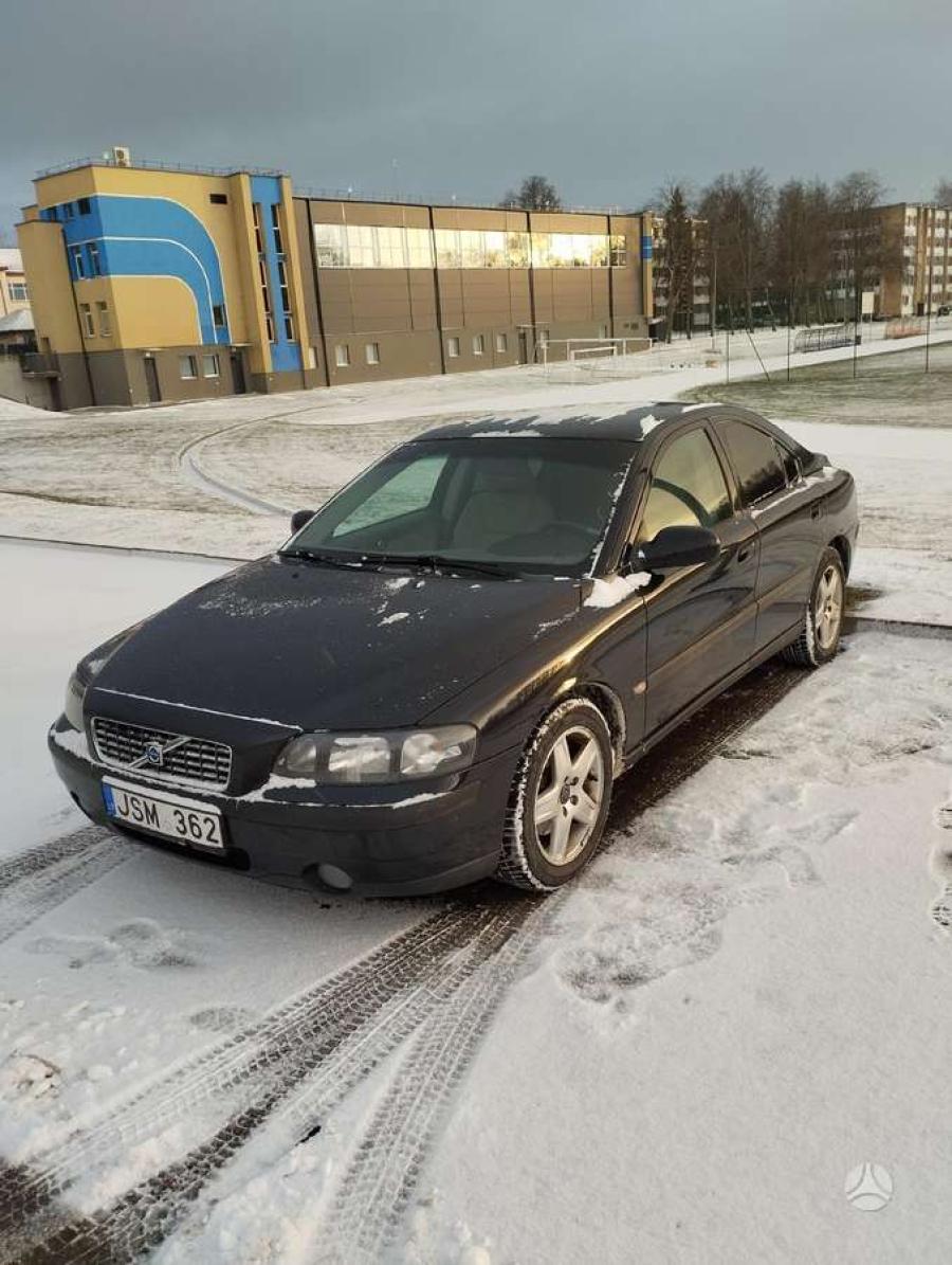 Melns Volvo S60 2002 Elektrėnai, ar dzinēja tilpumu 2.40 L un nobraukumu 340 tūkst. km par 1500 €, foto 4 vietnē AUTOMOTO.COM.LV