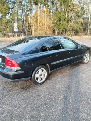 Melns Volvo S60 2002 Elektrėnai, ar dzinēja tilpumu 2.40 L un nobraukumu 340 tūkst. km par 1500 €, foto 8 vietnē AUTOMOTO.COM.LV