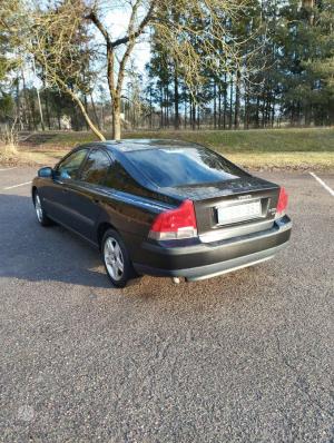 Melns Volvo S60 2002 Elektrėnai, ar dzinēja tilpumu 2.40 L un nobraukumu 340 tūkst. km par 1500 €, foto 10 vietnē AUTOMOTO.COM.LV