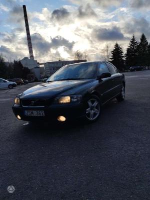 Melns Volvo S60 2002 Elektrėnai, ar dzinēja tilpumu 2.40 L un nobraukumu 340 tūkst. km par 1500 €, foto 13 vietnē AUTOMOTO.COM.LV