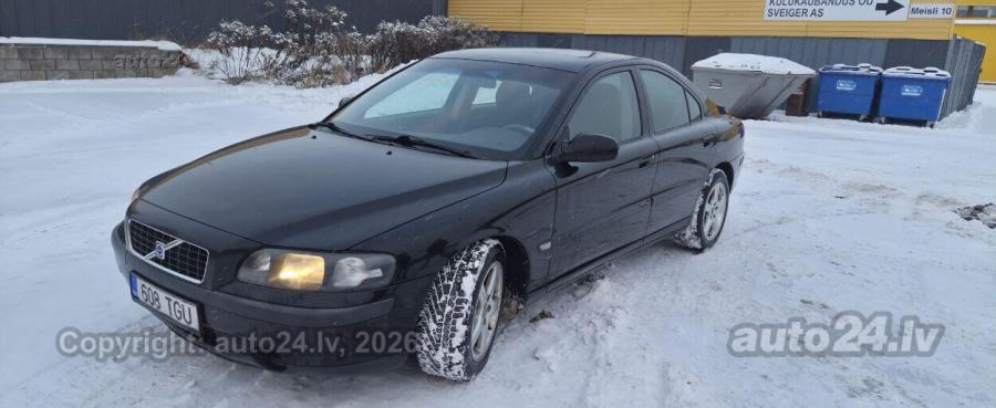 Black Volvo S60 2002 in Tartu, with an engine capacity of 2.40 L and mileage of 378 thousand km for 1699 €, photo 1 on AUTOMOTO.COM.LV