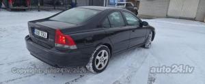 Black Volvo S60 2002 in Tartu, with an engine capacity of 2.40 L and mileage of 378 thousand km for 1699 €, photo 5 on AUTOMOTO.COM.LV