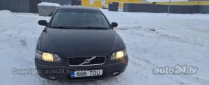Black Volvo S60 2002 in Tartu, with an engine capacity of 2.40 L and mileage of 378 thousand km for 1699 €, photo 8 on AUTOMOTO.COM.LV