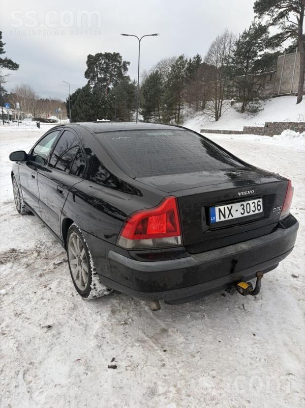 Черный Вольво С60 2002 в Вентспилс, объемом двигателя 2.40 л и пробегом 334 тыс. км за 1900 €, фото 7 на AUTOMOTO.COM.LV