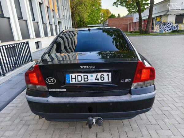 Melns Volvo S60 2002 Tauragė, ar dzinēja tilpumu 2.40 L un nobraukumu 400 tūkst. km par 1650 €, foto 6 vietnē AUTOMOTO.COM.LV