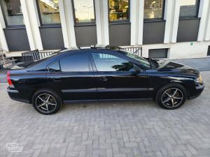 Melns Volvo S60 2002 Tauragė, ar dzinēja tilpumu 2.40 L un nobraukumu 400 tūkst. km par 1650 €, foto 9 vietnē AUTOMOTO.COM.LV
