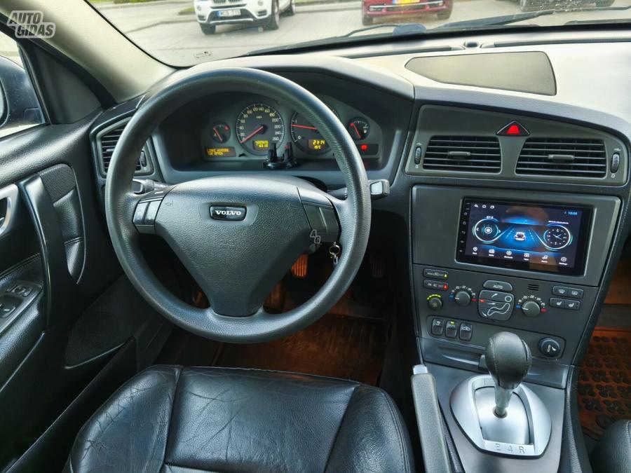 Melns Volvo S60 2002 Tauragė, ar dzinēja tilpumu 2.40 L un nobraukumu 400 tūkst. km par 1650 €, foto 15 vietnē AUTOMOTO.COM.LV