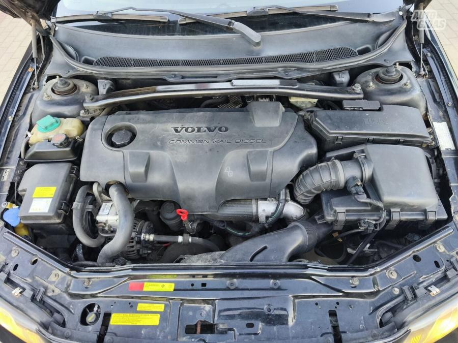 Melns Volvo S60 2002 Tauragė, ar dzinēja tilpumu 2.40 L un nobraukumu 400 tūkst. km par 1650 €, foto 22 vietnē AUTOMOTO.COM.LV