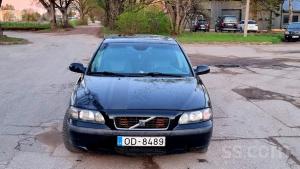 Melns Volvo S60 2002 Cēsis, ar dzinēja tilpumu 2.40 L un nobraukumu 539 tūkst. km par 2200 €, foto 3 vietnē AUTOMOTO.COM.LV