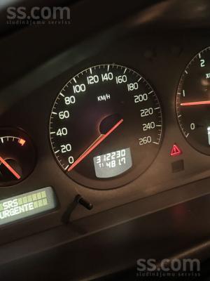 Черный Вольво С60 2002 в Даугавпилс, объемом двигателя 2.40 л и пробегом 312 тыс. км за 2100 €, фото 12 на AUTOMOTO.COM.LV