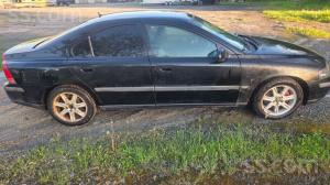Melns Volvo S60 2002 Madona, ar dzinēja tilpumu 2.40 L un nobraukumu 647 tūkst. km par 1100 €, foto 4 vietnē AUTOMOTO.COM.LV