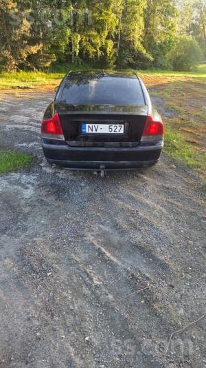Melns Volvo S60 2002 Madona, ar dzinēja tilpumu 2.40 L un nobraukumu 647 tūkst. km par 1100 €, foto 5 vietnē AUTOMOTO.COM.LV