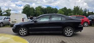 Черный Вольво С60 2002 в Валмиера, объемом двигателя 2.40 л и пробегом 327 тыс. км за 950 €, фото 6 на AUTOMOTO.COM.LV