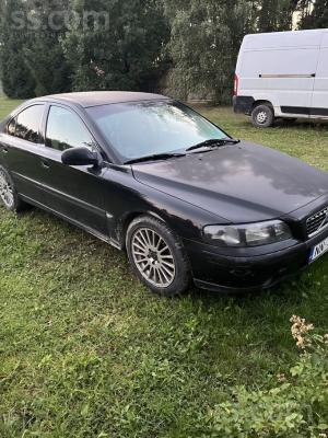 Черный Вольво С60 2002 в Рига, объемом двигателя 2.30 л и пробегом 333 тыс. км за 2200 €, фото 5 на AUTOMOTO.COM.LV